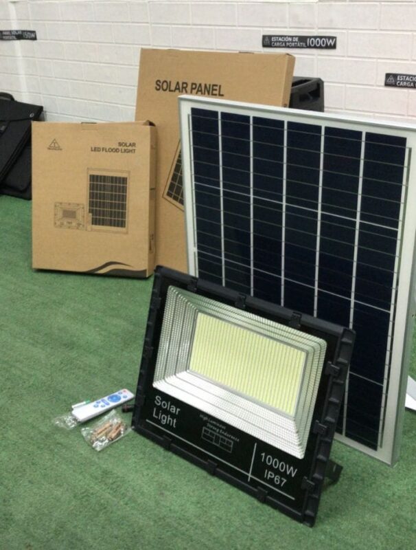 REFLECTOR SOLAR DE 1000 WATTS CON CONTROL REMOTO - Tecnoventa Togar